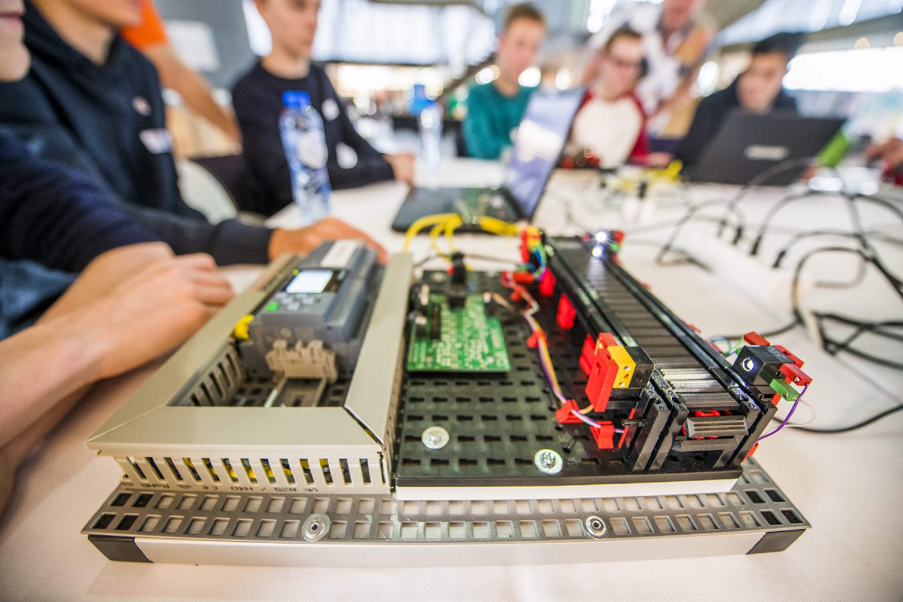 Twee miljoen voor Digital Operations Centre in Haaglanden - Digital ...