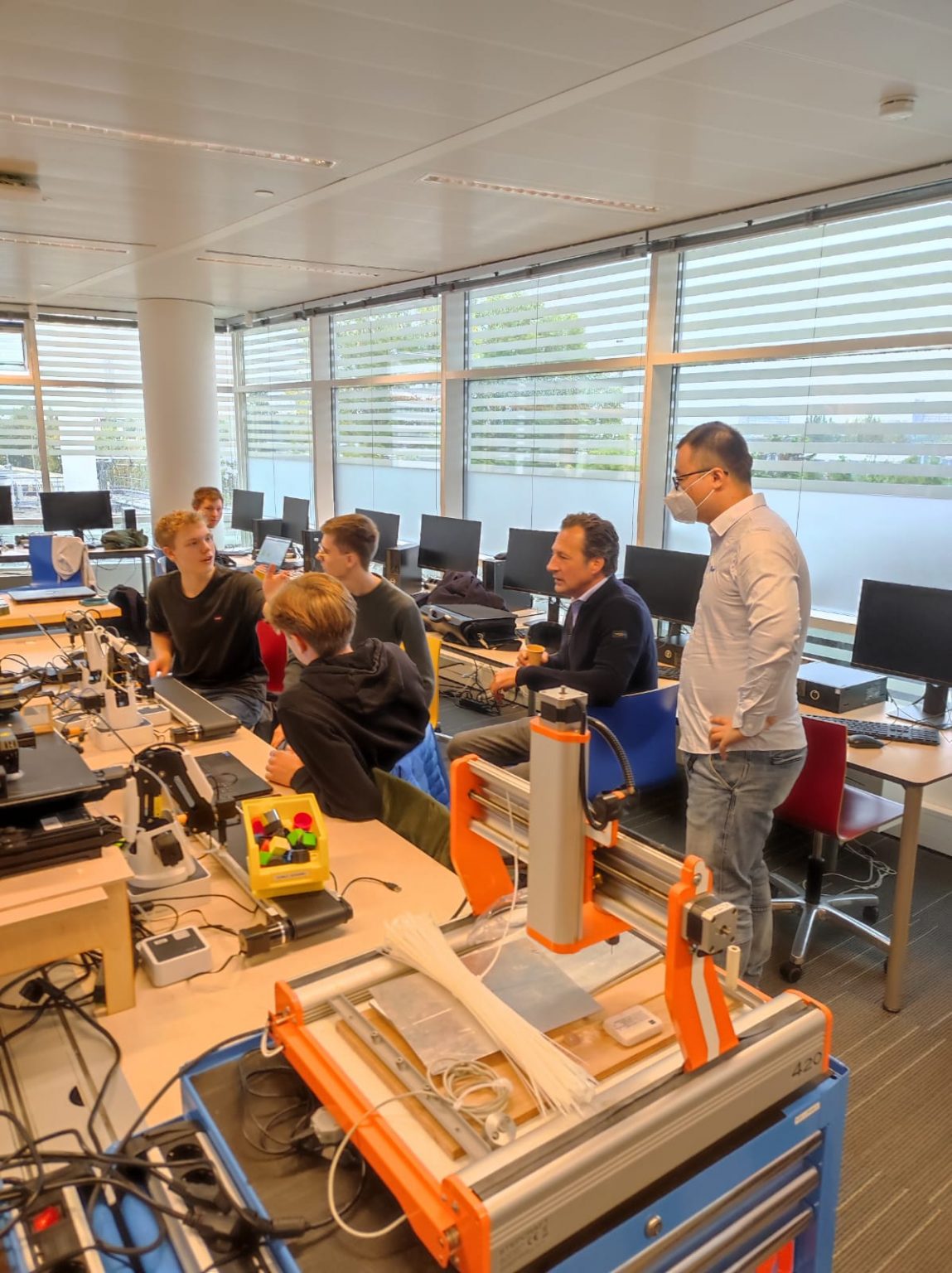 DOBOT op bezoek - Digital Operations Centre